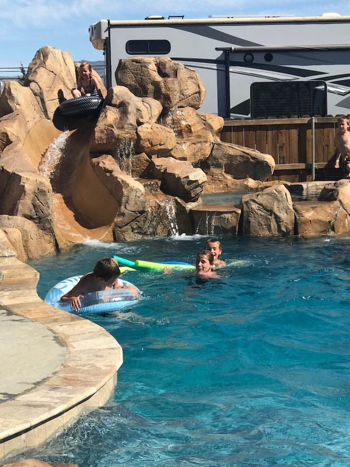 Hesperia Paradise - Private Pool in Hesperia - Swimply